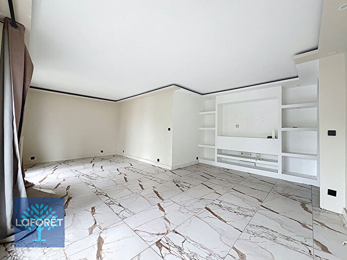 Appartement à vendre - Mennecy, Le Petit Mennecy - 4 pièces - 2 chambres