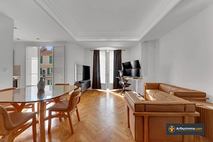 Appartement 2 pièces à louer - Nice, Carré d'or