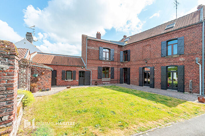 Maison à vendre - Cambrai, Esnes, Guise - 9 pièces - 5 chambres
