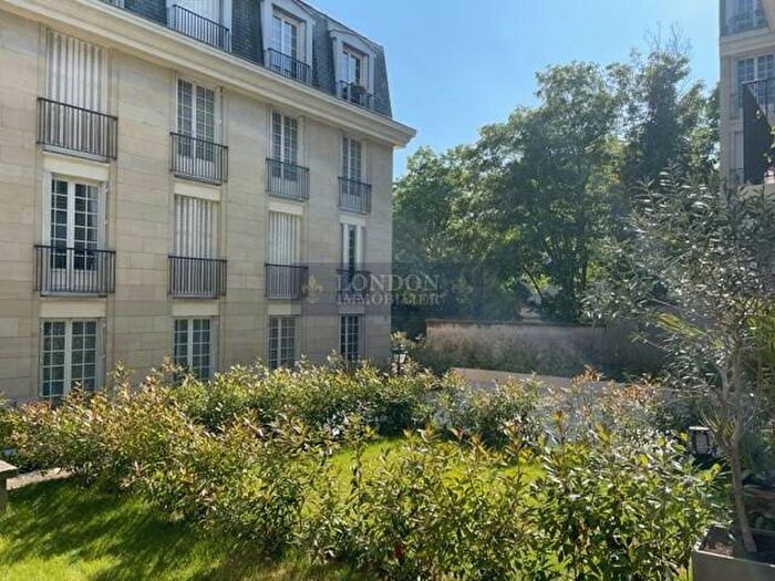 Appartement à louer - Versailles - 4 pièces - 3 chambres