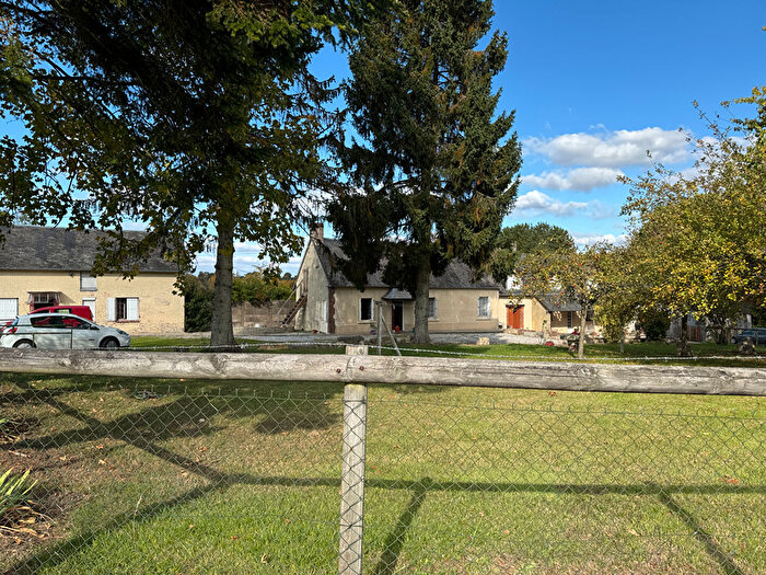 Maison à vendre - Planches - 10 pièces - 7 chambres