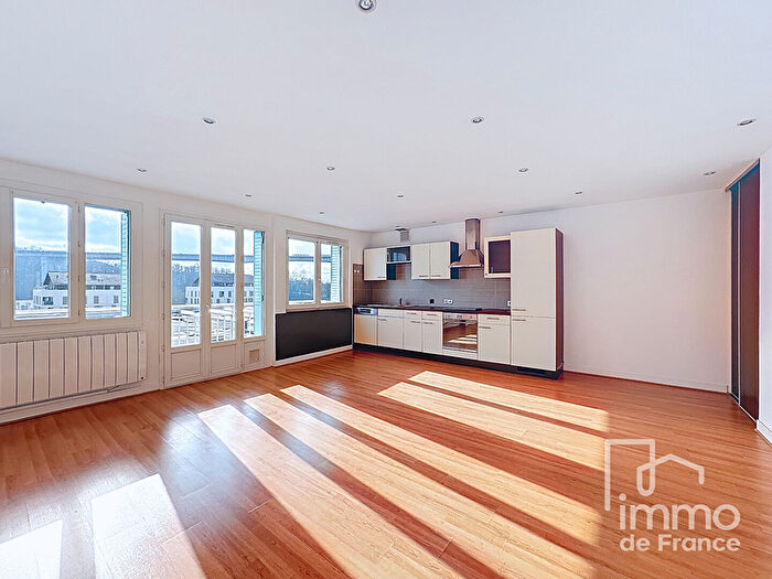 Appartement à vendre - Bellegarde-sur-Valserine - 3 pièces - 2 chambres