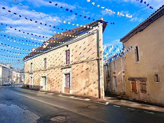Maison 4 pièces à Tocane-Saint-Apre, à vendre