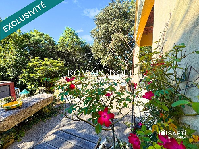 Sainte-Anastasie : Maison 4 pièces à vendre