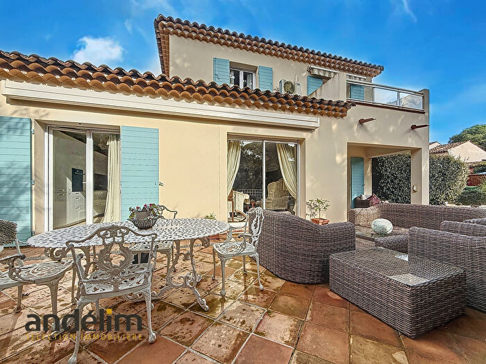 Maison à vendre - Saint-Raphaël, Valescure, Vaulongue - 4 pièces - 3 chambres