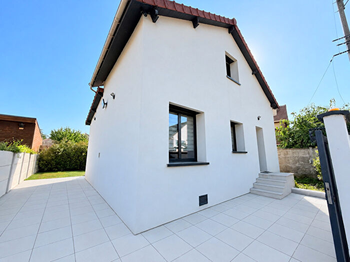 Champigny-sur-Marne, Coeuilly Village Parisien : Maison 4 pièces à vendre