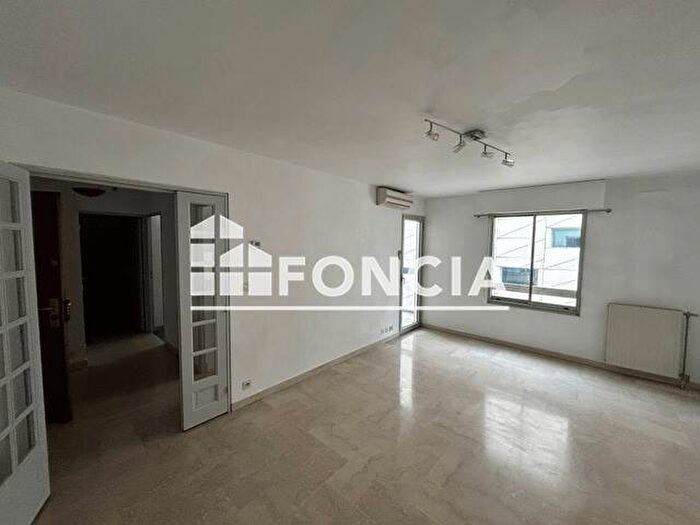 Appartement à louer - Esplanade, Nîmes - 2 pièces - 1 chambre