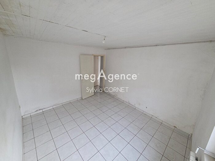 Maison à vendre - Villieu-Loyes-Mollon - 4 pièces - 2 chambres