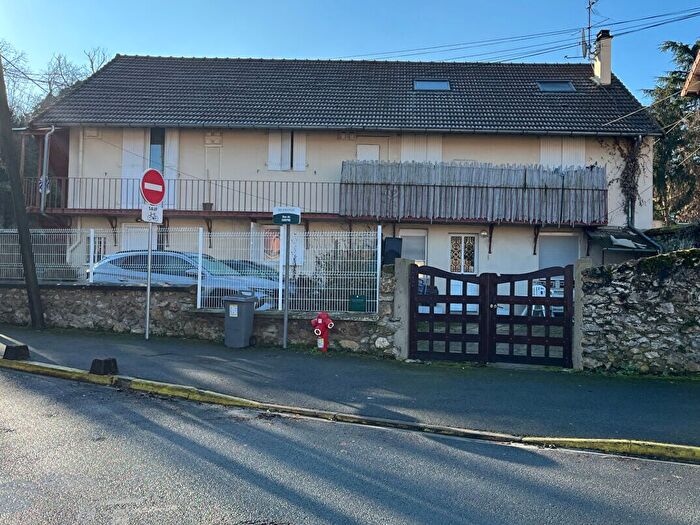 Maison à vendre - Ris-Orangis, Le Village - 15 pièces - 9 chambres