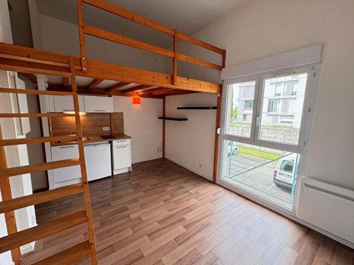 Appartement à louer - Quartiers Nord-Ouest, Villejean - 1 pièce