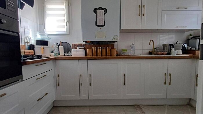 Maison 4 pièces à Noyon, Ceinture centre-ville, Beauséjour, à vendre