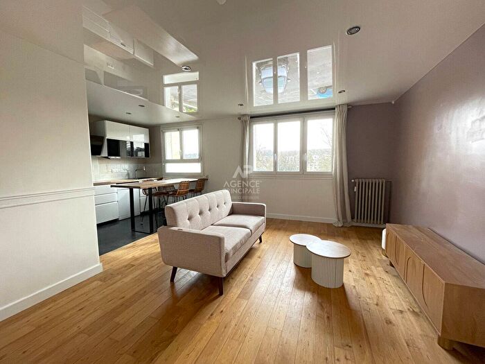 Appartement à louer - Brancas-Fontenelles-Beauregard, Sèvres - 3 pièces - 2 chambres