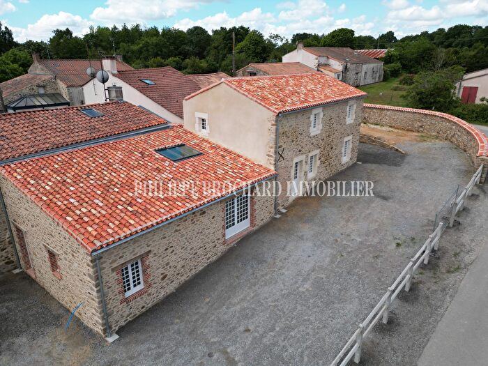 Maison 4 pièces à vendre à Chaillé-sous-les-Ormeaux