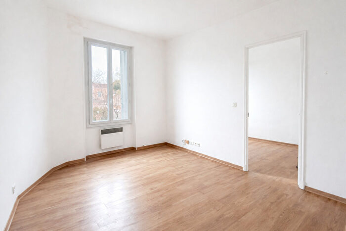 Appartement à louer - Hyères, Maurels - 3 pièces - 1 chambre