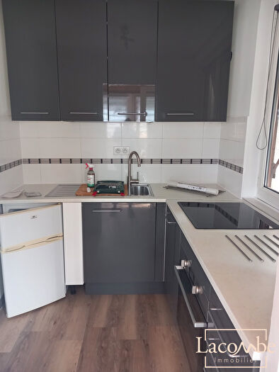 Appartement à louer - Albertville, Centre-ville - 3 pièces - 2 chambres