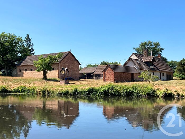 Maison à vendre - Brinon-sur-Sauldre - 6 pièces - 3 chambres