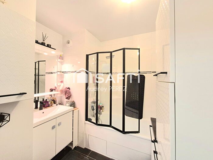 Appartement à vendre - Réau - 2 pièces - 1 chambre