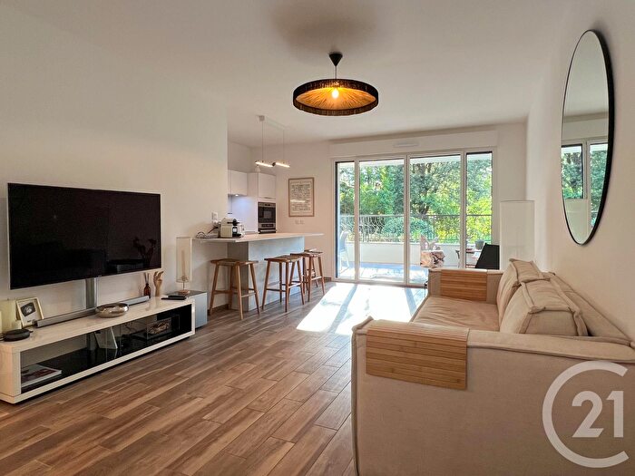 Appartement à vendre - Aix-en-Provence, Pont de Beraud - 3 pièces - 2 chambres