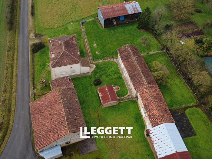 Maison à vendre - Raix - 7 pièces - 5 chambres