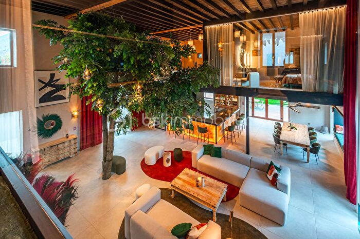 Maison à vendre - Sevrier, Sévrier - 8 pièces - 3 chambres