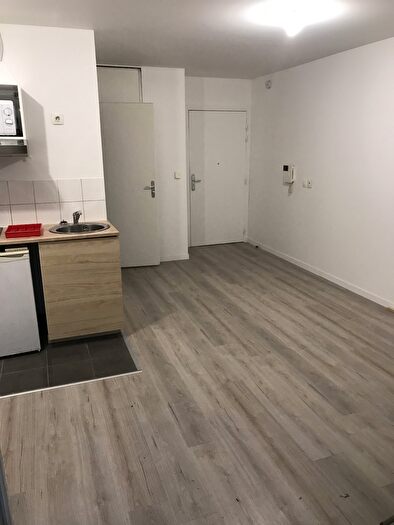 Saint-Cyr-l'École : Appartement 1 pièce à louer