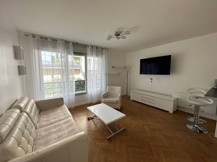 Appartement 2 pièces à louer à Buttes Chaumont, Paris 19ème arrondissement
