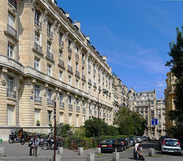 Appartement à louer - Muette Nord, Paris ème arrondissement - 4 pièces - 2 chambres