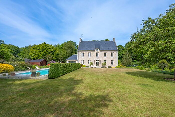 Maison à vendre - Bayeux, Centre-ville, Saint-Jean - 6 pièces - 4 chambres