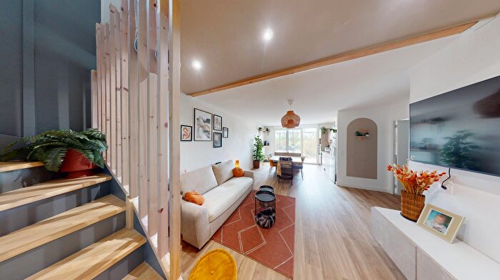 Maison à vendre - Baziège - 4 pièces - 3 chambres