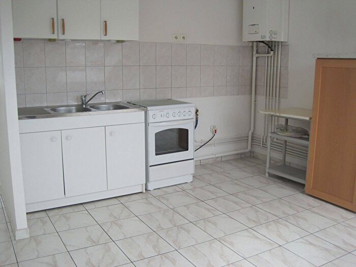 Appartement 2 pièces à Centre Ville, Saint-Quentin, à louer