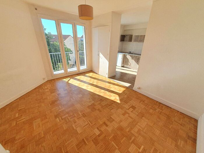 Appartement à louer - Clermont-Ferrand, Vallières, Sallins, Poncillon - 2 pièces - 1 chambre