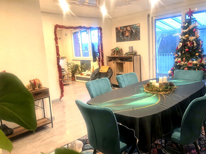 Maison à vendre - Delle - 7 pièces - 4 chambres