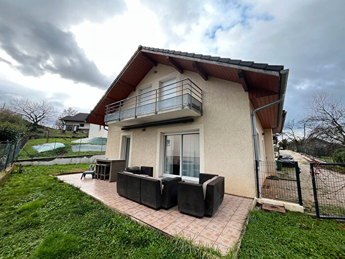 Maison à vendre - Challes-les-Eaux - 5 pièces - 4 chambres