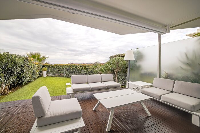 Appartement à vendre - Nice, Corniche Fleurie - 3 pièces - 2 chambres