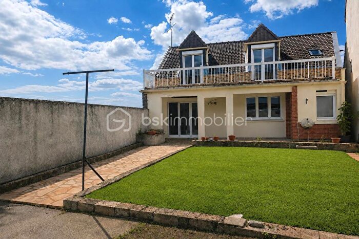Maison 4 pièces à Le Mesnil-Saint-Denis, à vendre