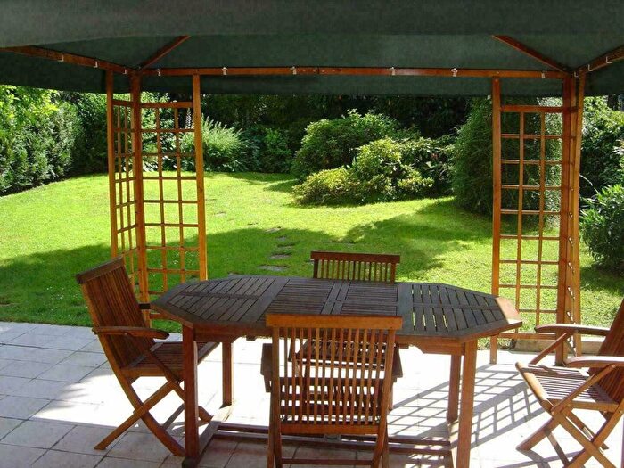 Maison à vendre - Garches - 8 pièces - 5 chambres