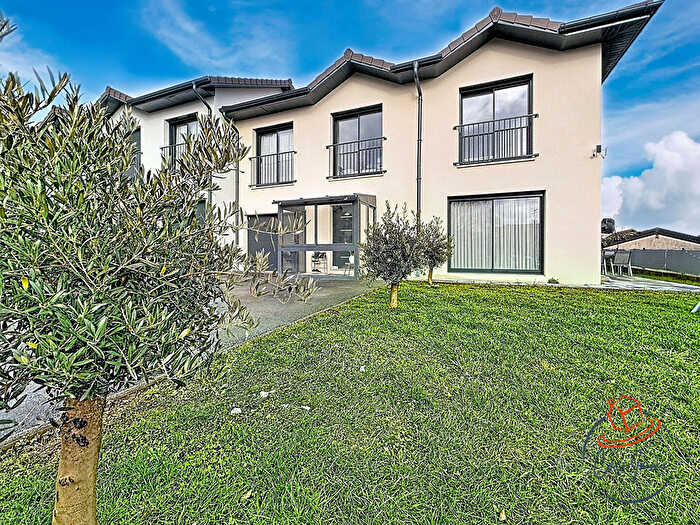 Maison à vendre - Farges - 5 pièces - 4 chambres