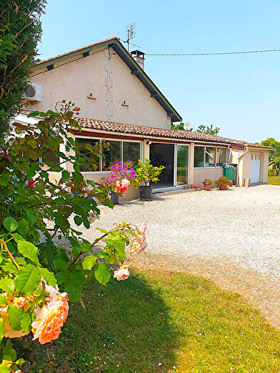 Maison à vendre - Barbezieux-Saint-Hilaire - 7 pièces - 4 chambres