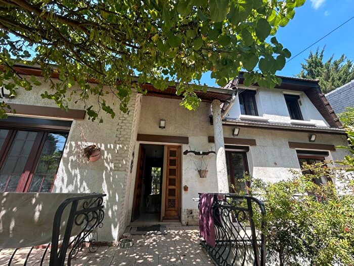 Maison à vendre - Créteil, Val de Brie - 6 pièces - 4 chambres