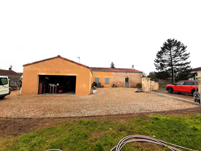 Maison à vendre - Fontaines - 6 pièces - 3 chambres