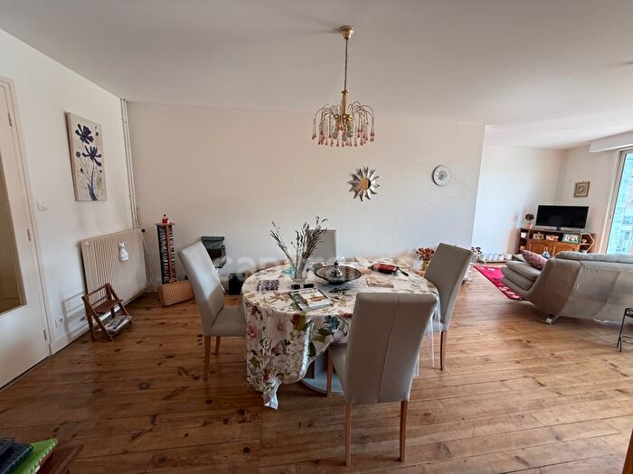 Lourdes, Centre-ville, Place Peyramale, Gare - Appartement 2 pièces à vendre