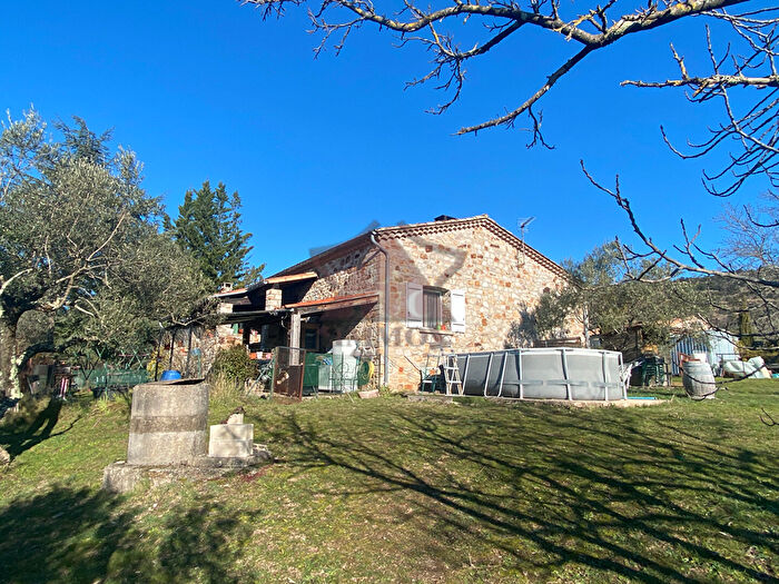 Maison à vendre - Saint-Brès - 5 pièces - 3 chambres