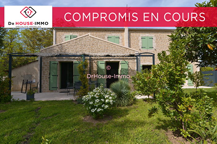 Maison à vendre - Saint-Victor-la-Coste - 5 pièces - 4 chambres