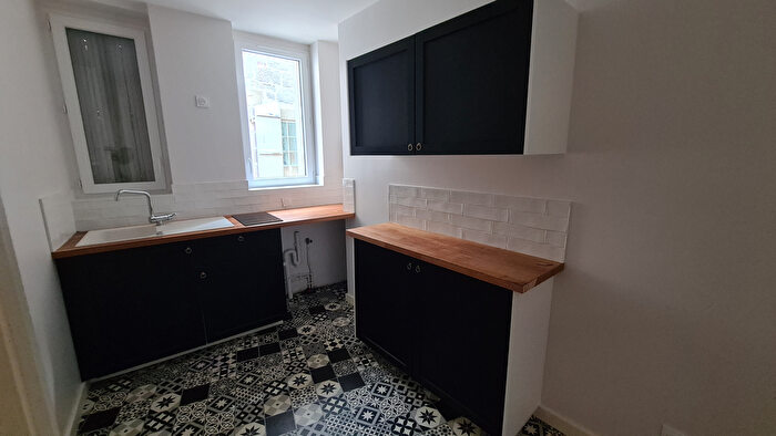 Maison à louer - Brive-la-Gaillarde, Centre-ville, Pont Cardinal, Champanatier - 2 pièces - 1 chambre