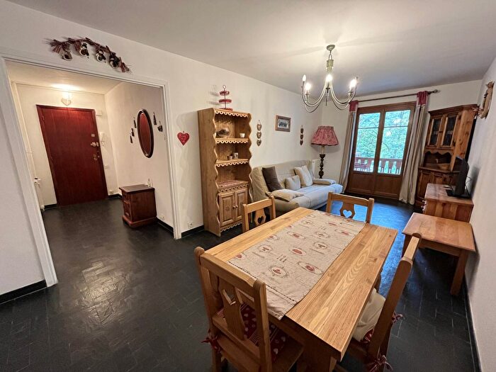 Appartement à louer - Saint-Martin-Vésubie - 2 pièces - 1 chambre