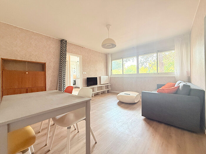 Toulouse, Ancély, Arènes romaines : Appartement 2 pièces à vendre