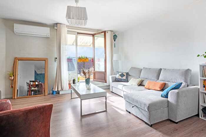 Appartement à louer - Carcassonne, Centre-ville - 3 pièces - 2 chambres