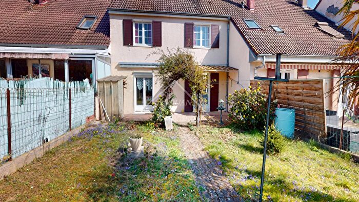 Maison à vendre - Gannat - 5 pièces - 3 chambres