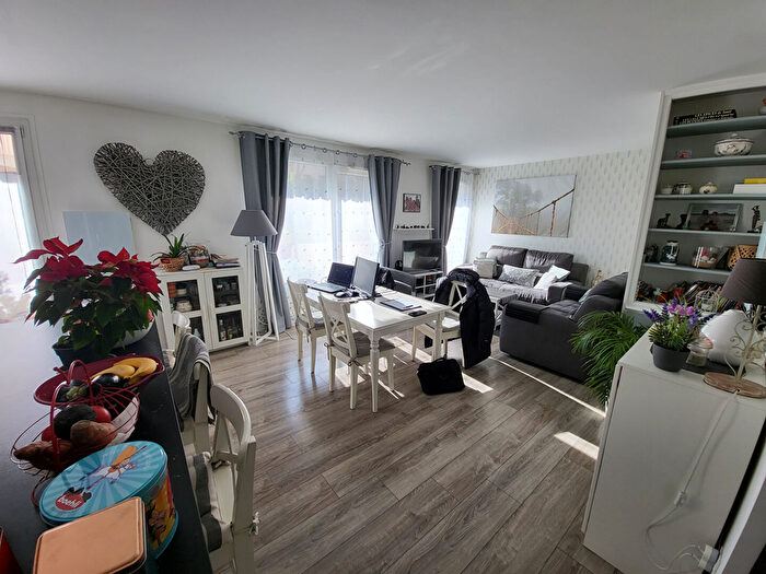 Appartement à vendre - Villebon-sur-Yvette - 4 pièces - 2 chambres