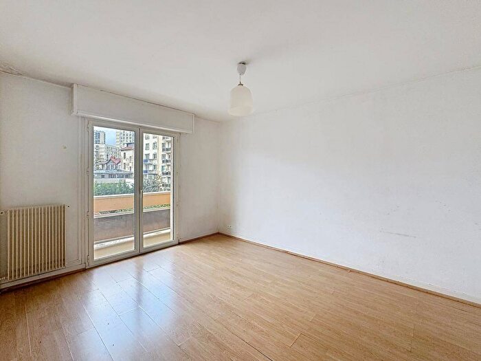 Appartement à louer - A Duclos, Clermont-Ferrand - 3 pièces - 2 chambres